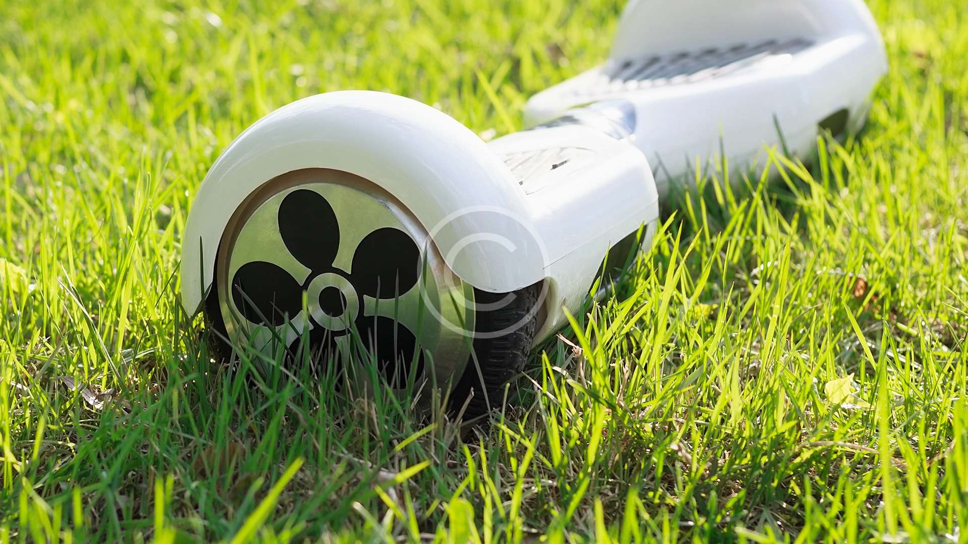 What Are Hoverboards And Why Do They Explode? – Gloss blog